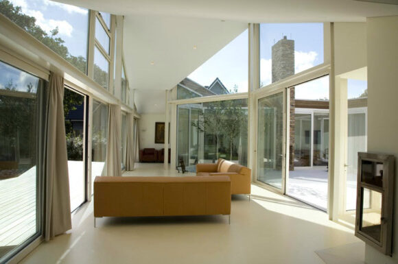 The Benefits of Using Glass to Bring Natural Light into Your Building ...